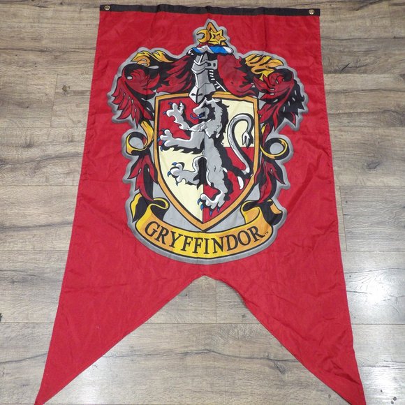 Wizarding World Of Harry Potter | Wall Decor | Harry Potter Gryffindor ...